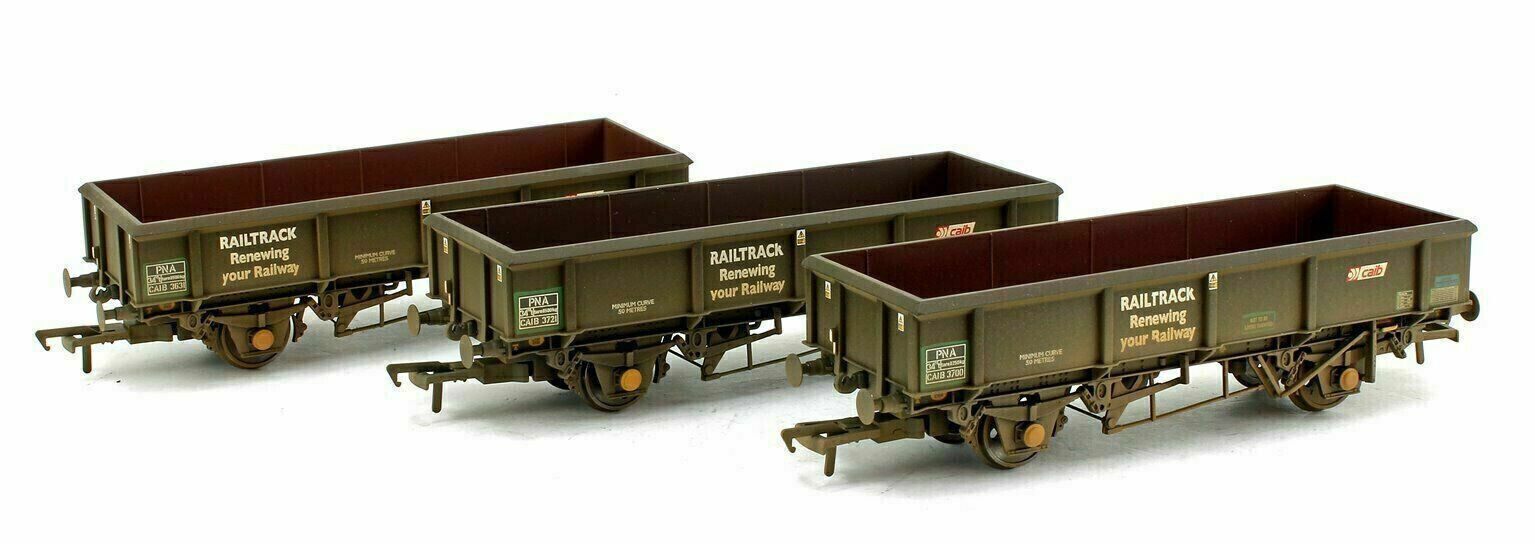Bachmann 38-105 Rake of 34 Tonne PNA Wagons Railtrack 5 Rib OO X 3 for ...