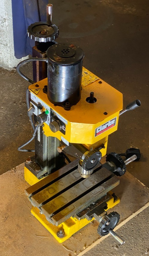 Clarke Metalworker Variable Speed Milling Machine Mill 240v with Drill ...