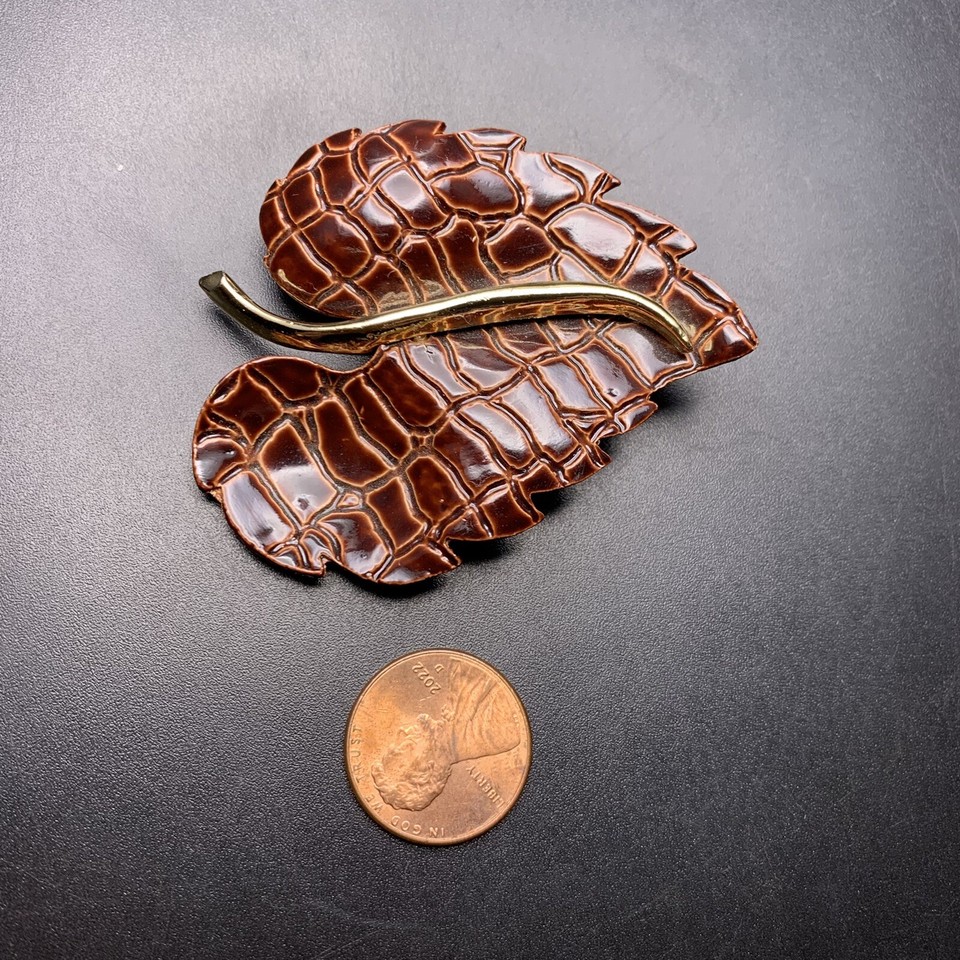 Signed Ultra Leaf Brooch Pin Brown Enamel Gold Tone Fall Autumn Vintage ...