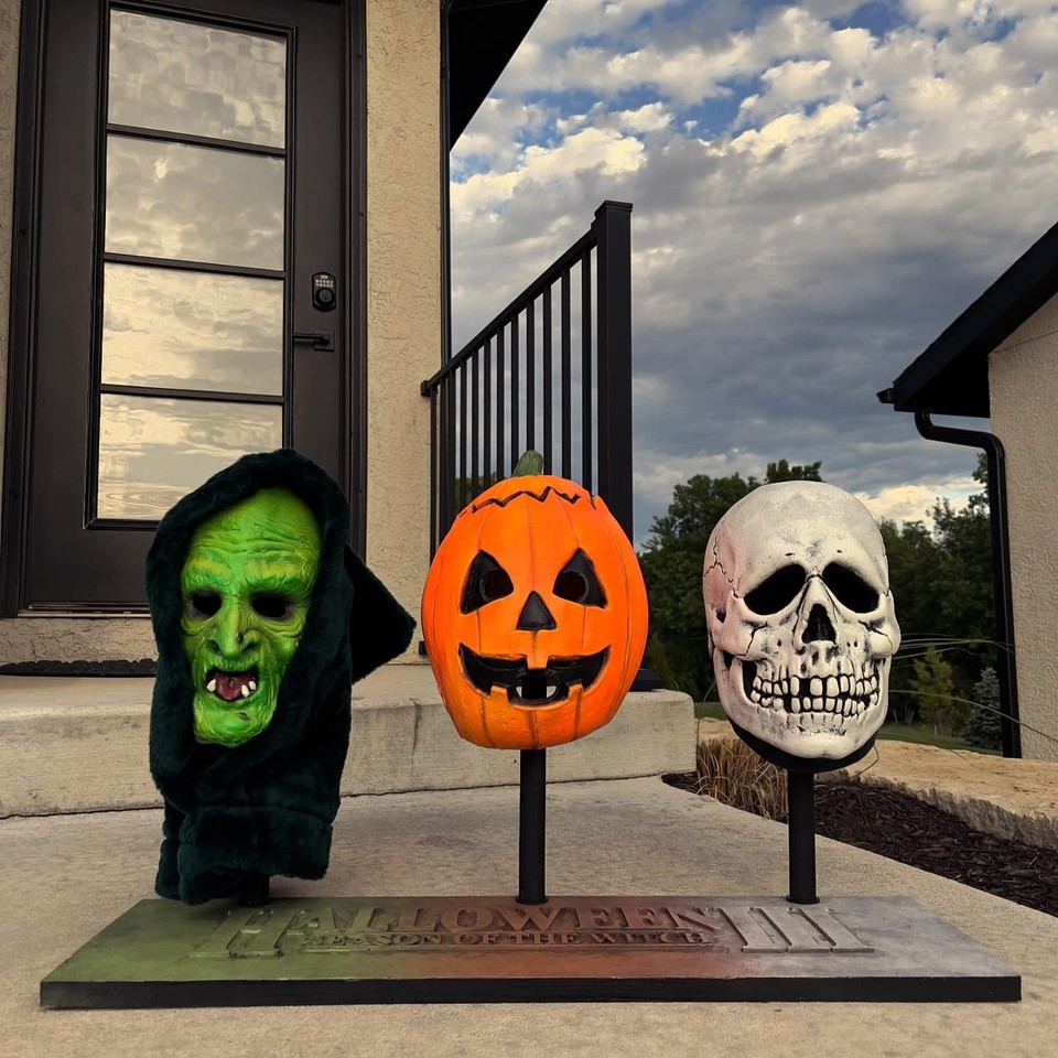 Custom Halloween 3 Vintage Style 3 Mask Stand Masks NOT INCLUDED | eBay