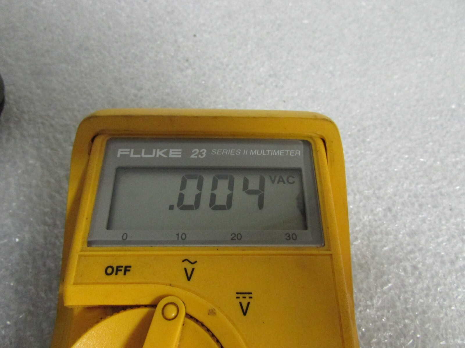 Fluke 23 Series Multimeter With Fluke Leads for sale online | eBay