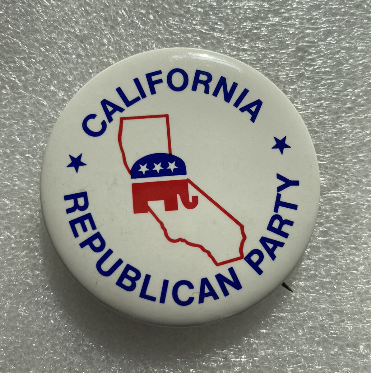 CALIFORNIA Republican Party Elephant Political Pin back Button 1980's ...