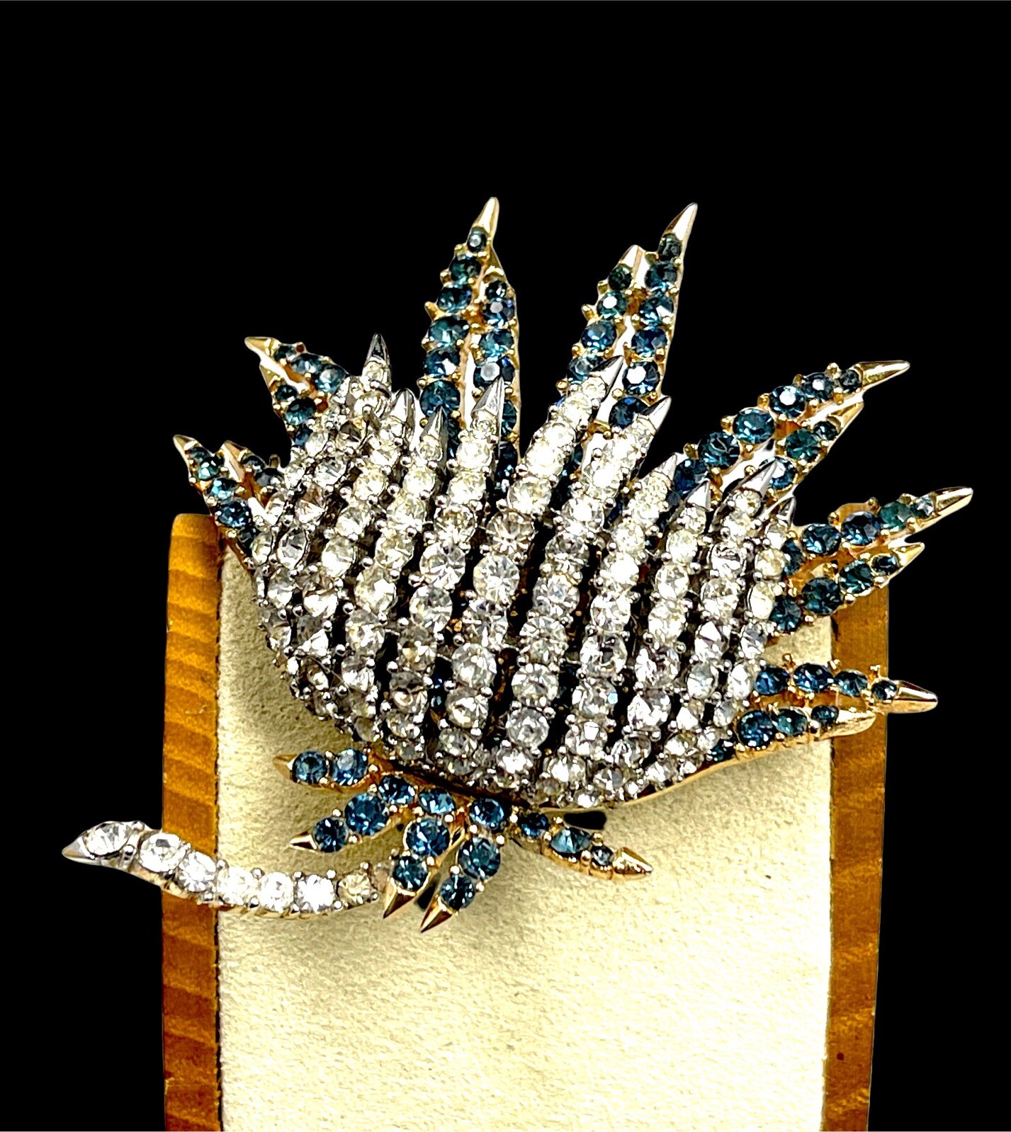 RARE 1966 CROWN TRIFARI SAPPHIRE RHINESTONE ‘STARFLIGHT’ FIREWORKS ...