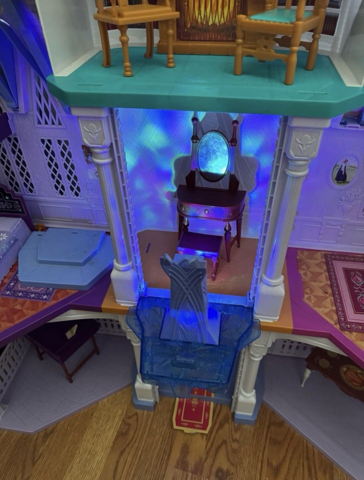 Disney Frozen 2 Ultimate Arendelle Castle Playset PlayHouse Dollhouse ...