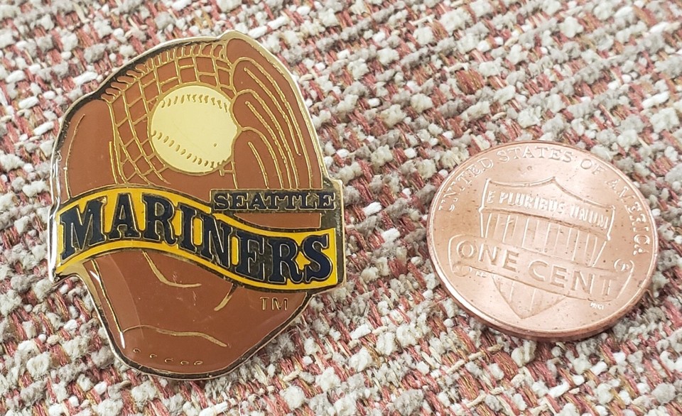 SEATTLE MARINERS GLOVE & BALL Lapel Pin | eBay