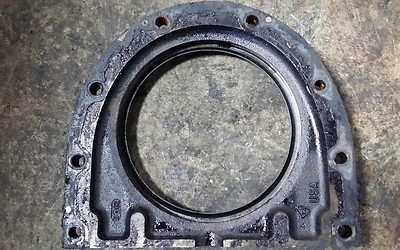 CUMMINS N14 SERIES REAR MAIN SEAL RETAINER 3049018 | eBay