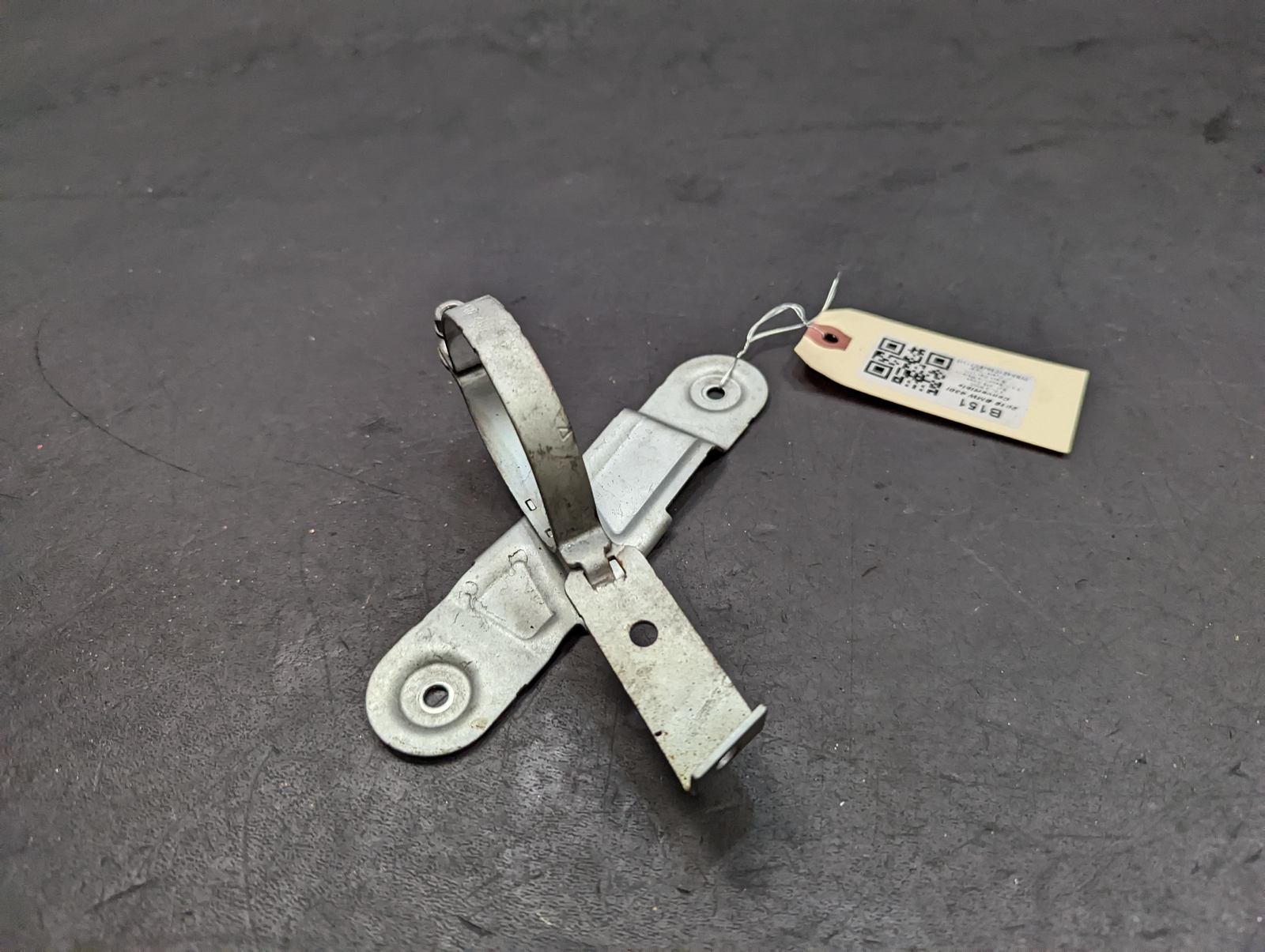 AUX Coolant Pump Bracket 2018 BMW 430i 11518625682 2017 2019 2020 | eBay