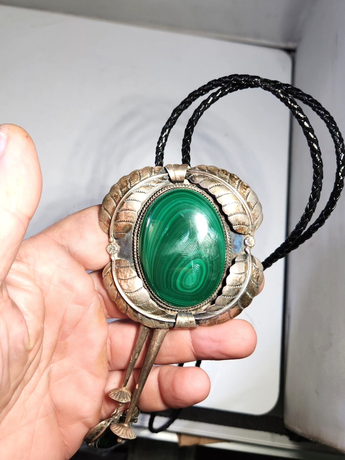 LARGE RAY BENNETT NAVAJO STERLING SILVER AND MALACHI… - Gem