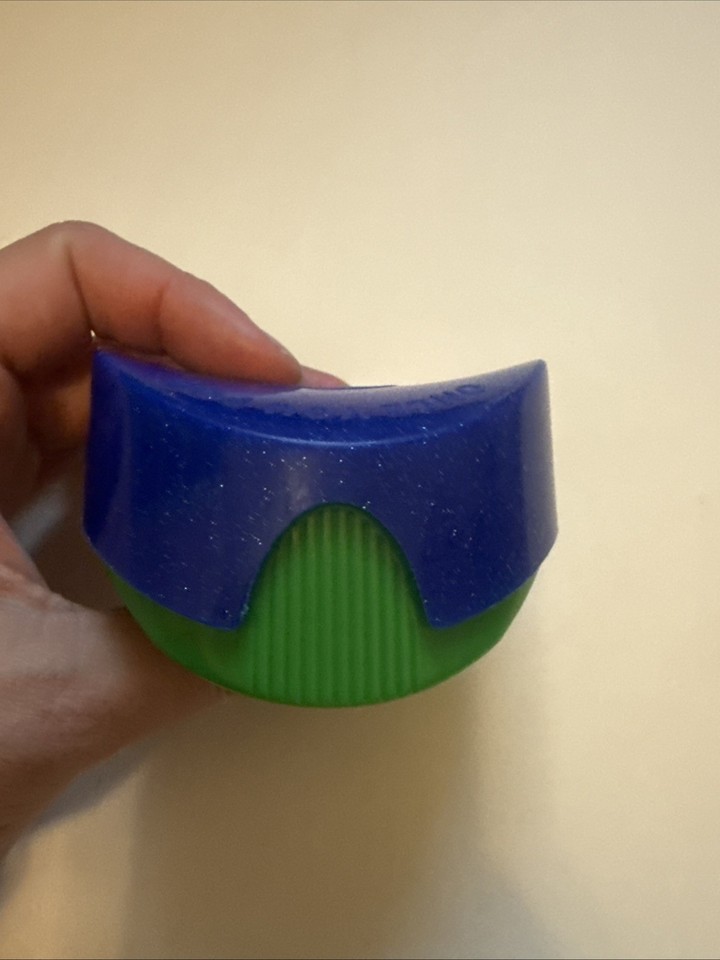 Vintage BLUE & GREEN Pringles Chip-On The Go Snack Travel Container | eBay