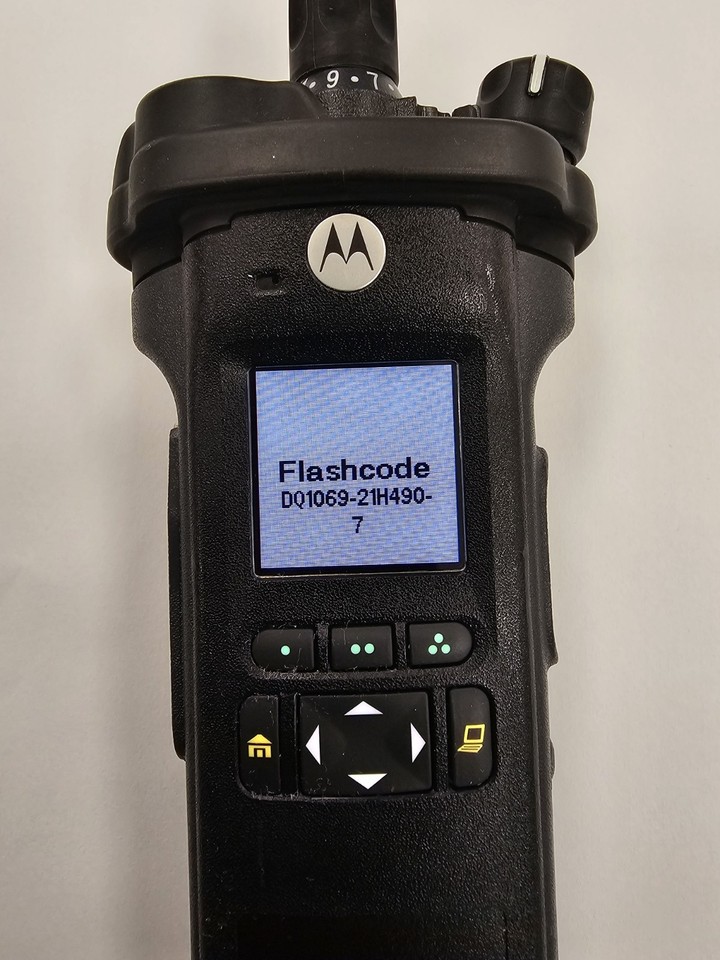 MOTOROLA APX6000XE 7-800 MHz RADIO MODEL II APX 6000 XE H98UCF9PW6AN ...