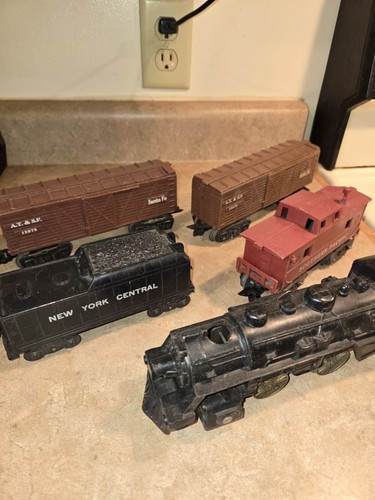 Vintage Mark Brand Wind Up Locomotive And Train Cars | eBay