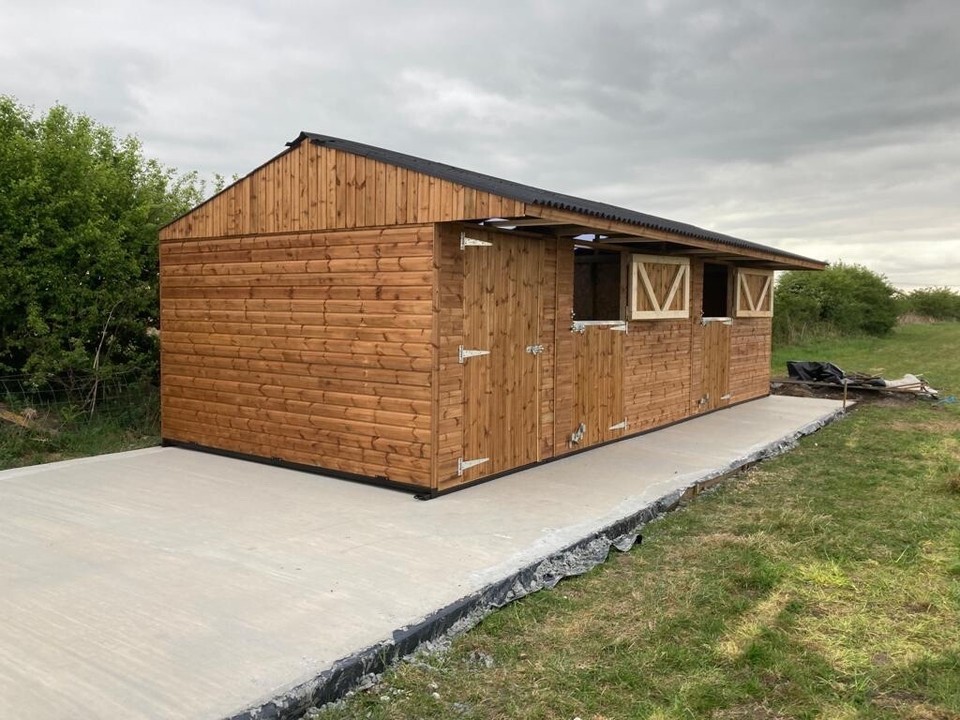 24x12 6’ Tack Mobile Stable Field Shelter Static Stables Wooden Timber ...
