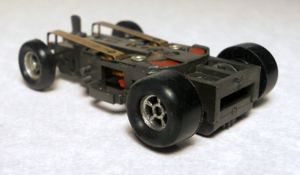 Vintage Running AURORA AFX Magna-Traction HO Slot Car Chassis | eBay