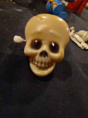 Vintage WIND UP SKELETON SKULL clip on Works Halloween Horror Haunted ...