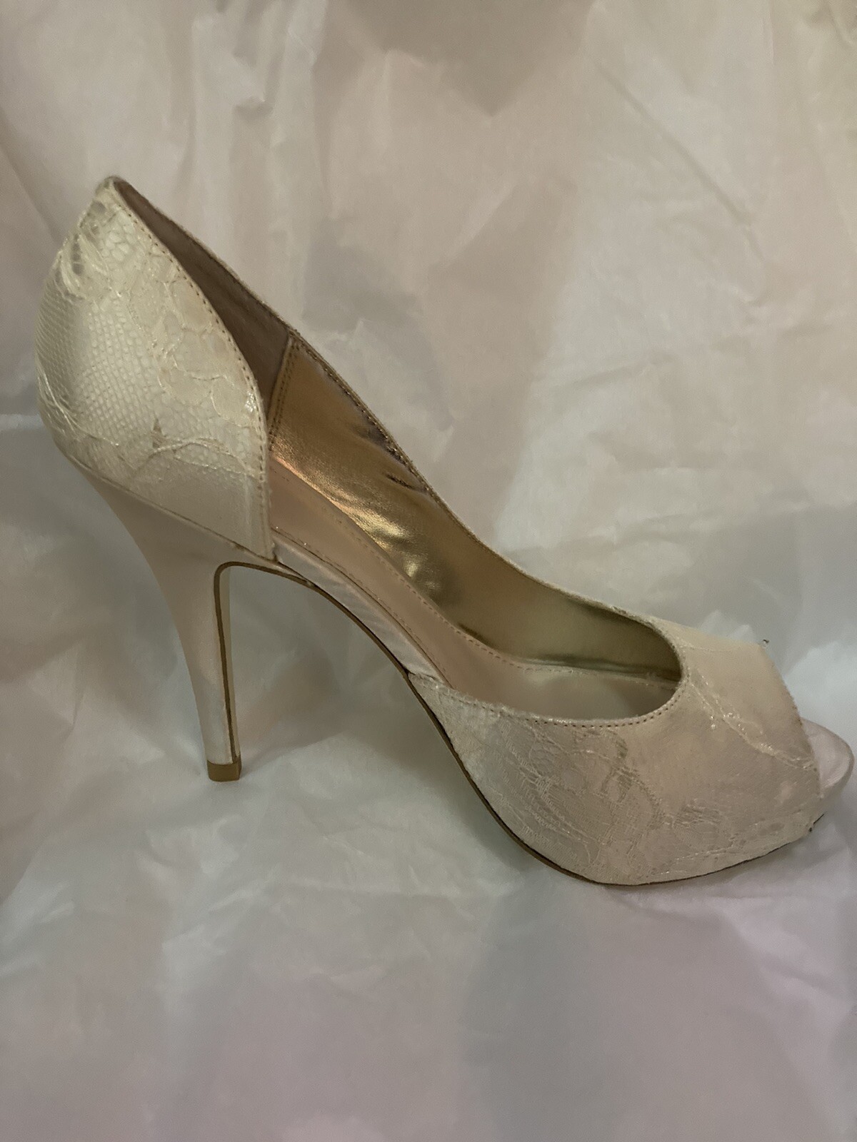 Disney GLASS SLIPPER COLLECTION Shoes Royal Ivory 8.5… - Gem