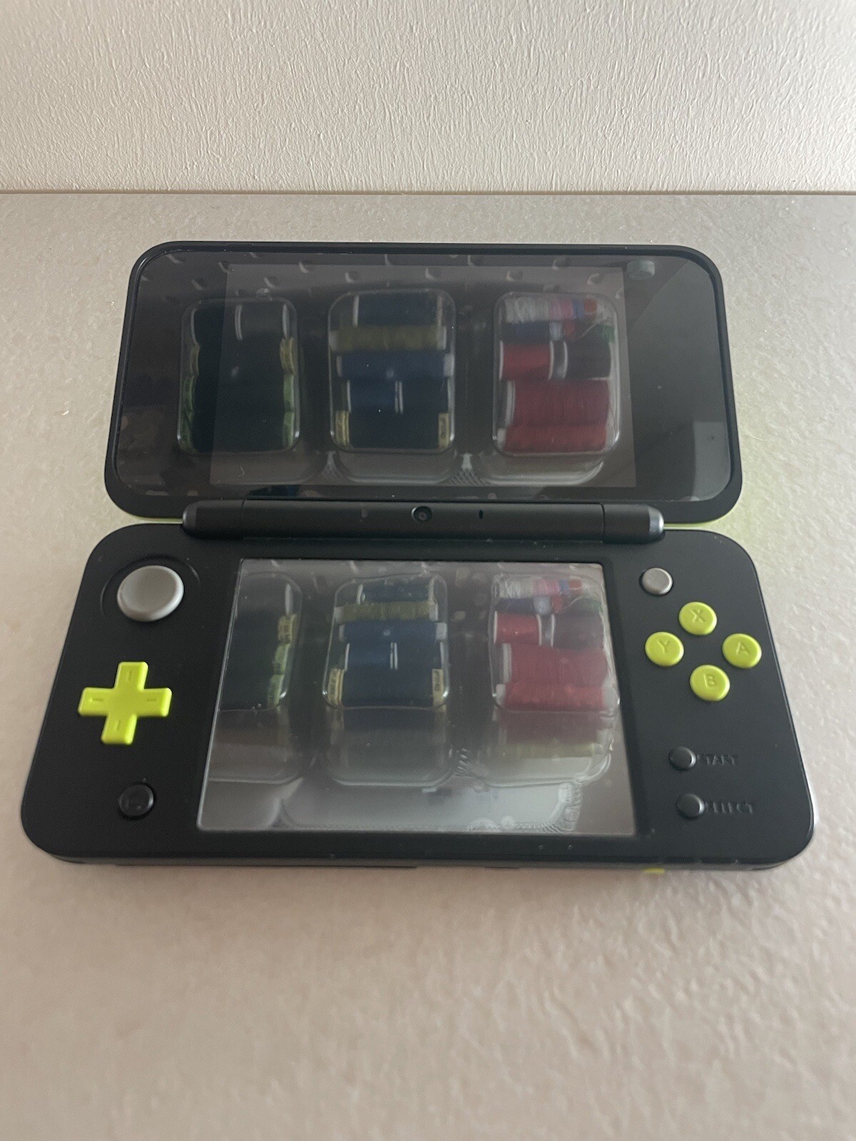 New Nintendo 2DS XL Black and Lime Green + Mario Kart 7 Console Bundle ...