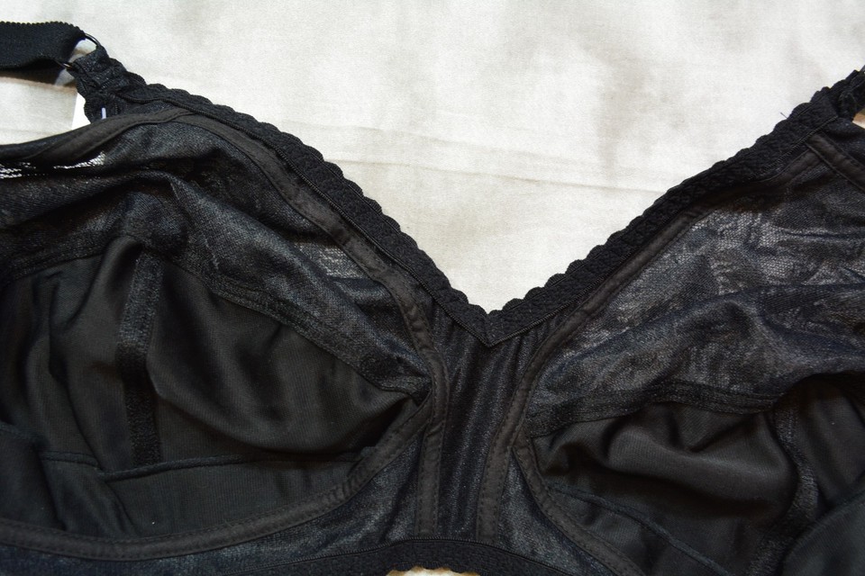 2pc Lot Instant Shaping By Plusform Wireless Black Half Lace Bra ...