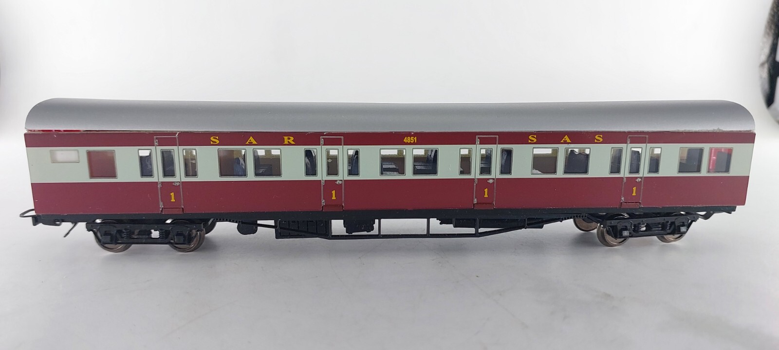 South African Model Train : Suburban Swing Door 1st Class Passenger ...