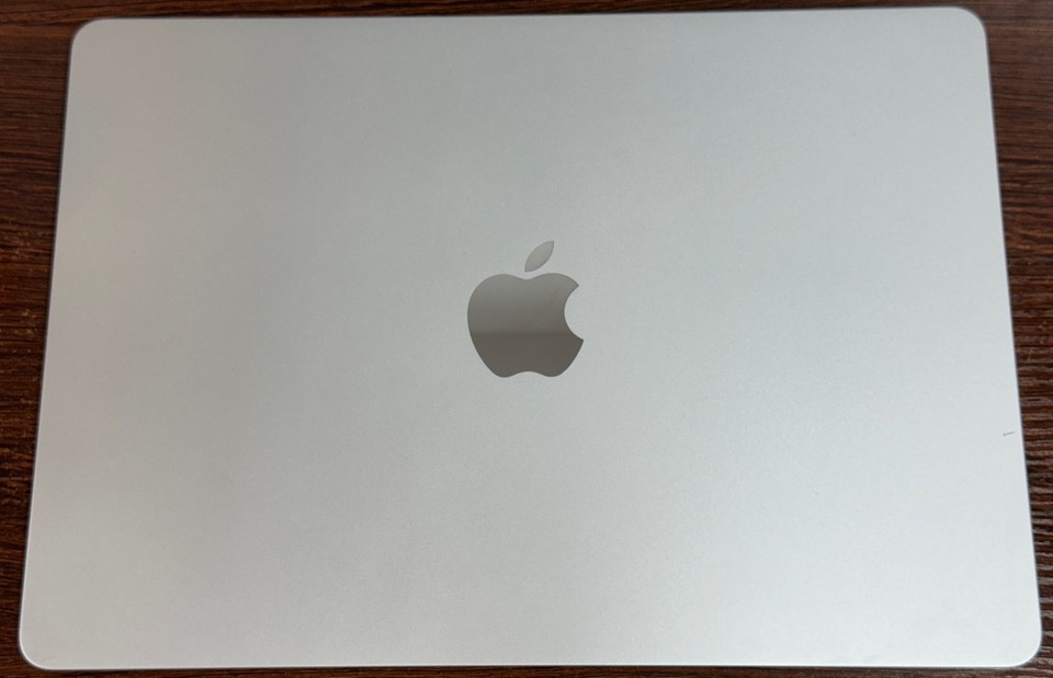 Apple MacBook Air 13" Silver (M4 Chip, 16GB Ram, 256GB SSD) Excellent ...