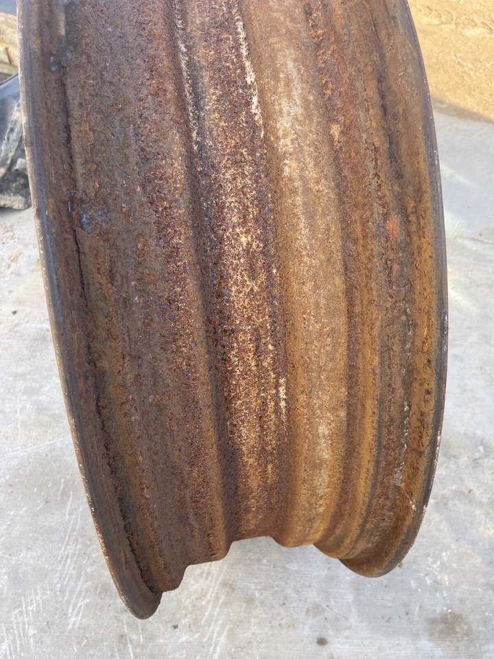 1961 Farmall IH 460 Tractor Drop Center 11x38 Rear Rim | eBay