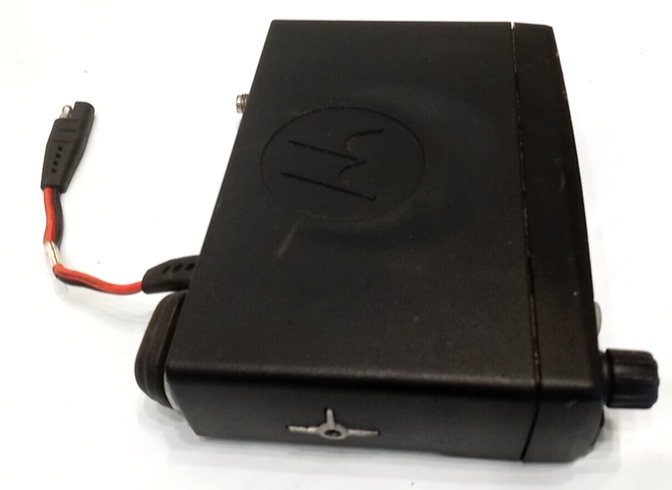 Motorola PM400 UHF Model AAM50RPF9AA3AN Mobile Radio Same As Pictures ...