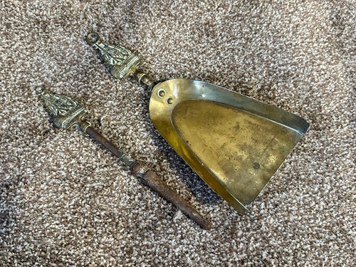 VINTAGE BRASS FIRESIDE COMPANION PART SET SHOVEL & SHORT POKER GALLEON ...