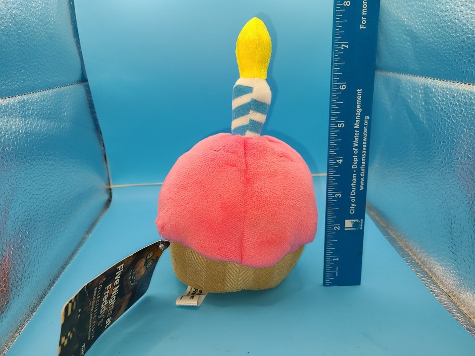 NEW 2016 Funko Five Nights At Freddys CARL the CUPCAKE Plush FNAF NWT ...