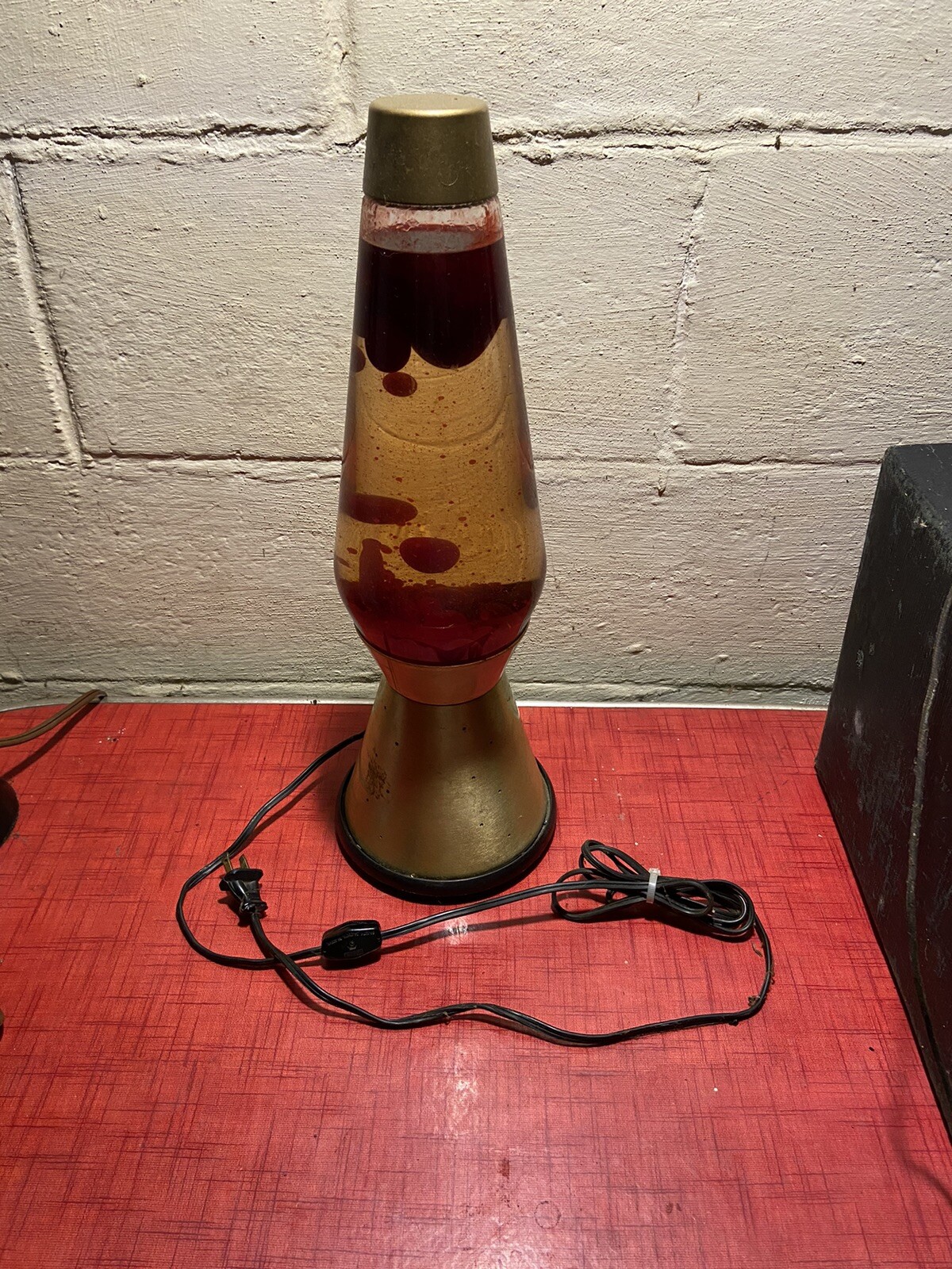Vintage Lava Lite Lamp Gold STARLIGHT Red Wax 17" | eBay