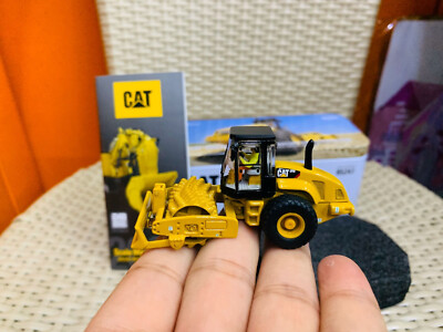Cat CS56 Padfoot Drum Vibratory Soil Compactor 1/87 Diecast Masters ...
