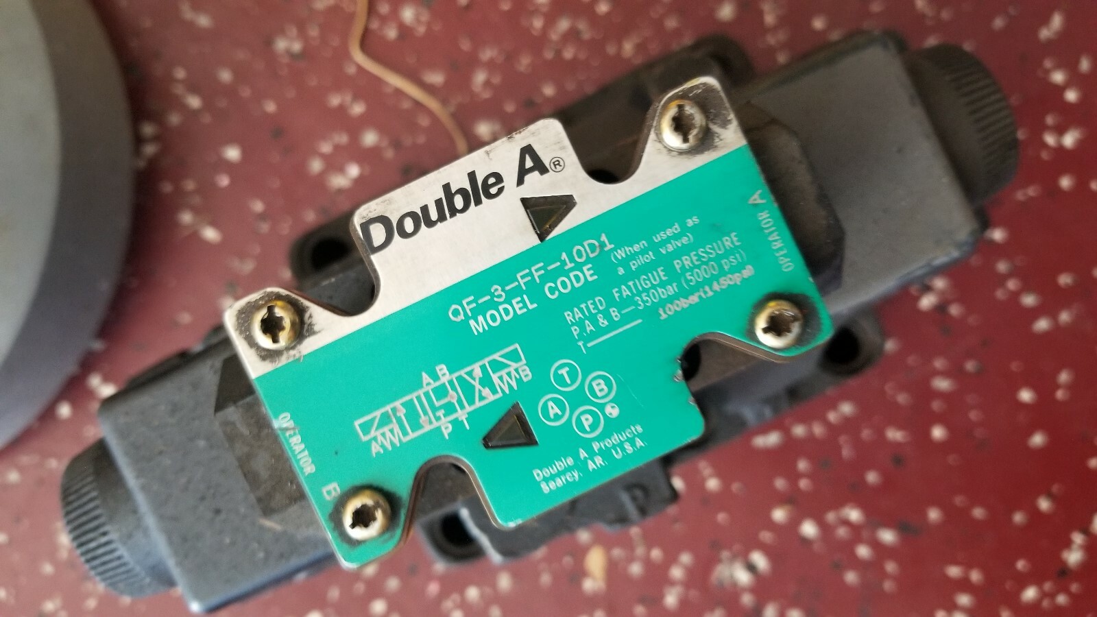 Double A Directional Control Valve & Pilot Valve Model #QF-8-TT0-10B1-R ...