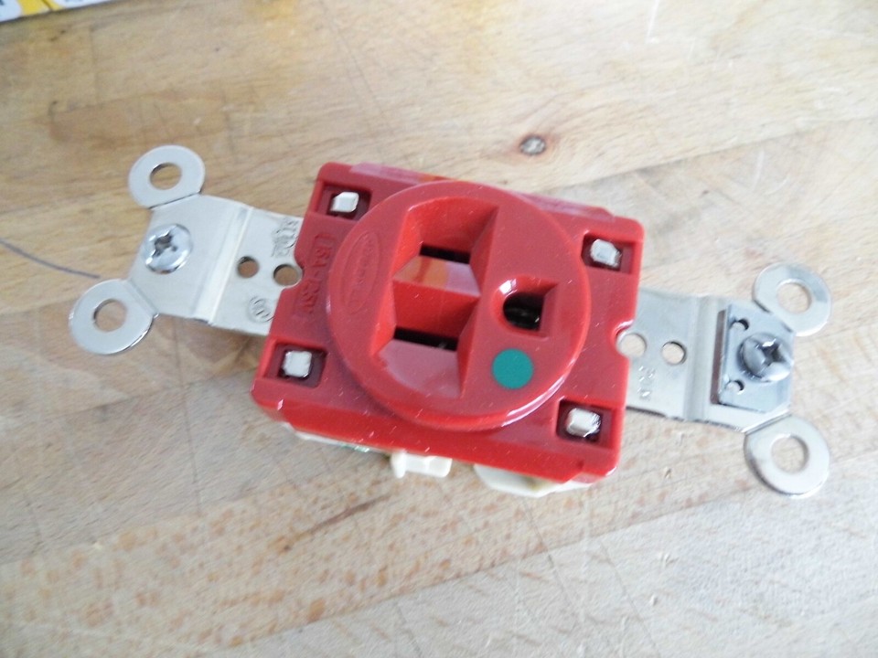 10 HUBBLE HBL8210R RED RECEPTACLES 15A 125V 2 POLE 3WRE | eBay