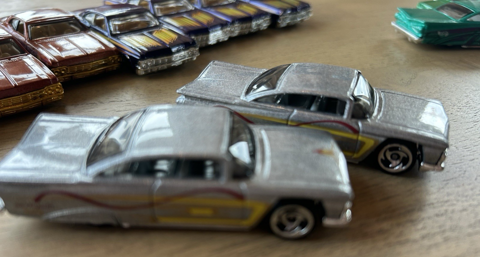 Vintage Hot Wheels loose lot of 28. 1955, 1959 and 1964 Chevy Impala ...