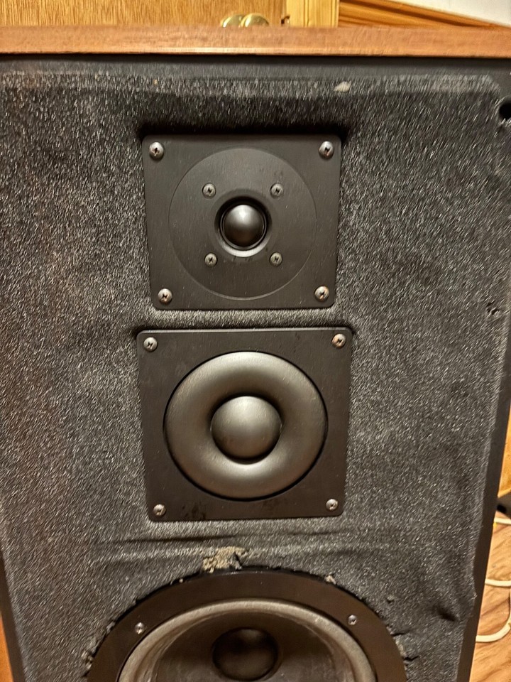 Very nice Advent Maestro Speakers. Good condition | eBay