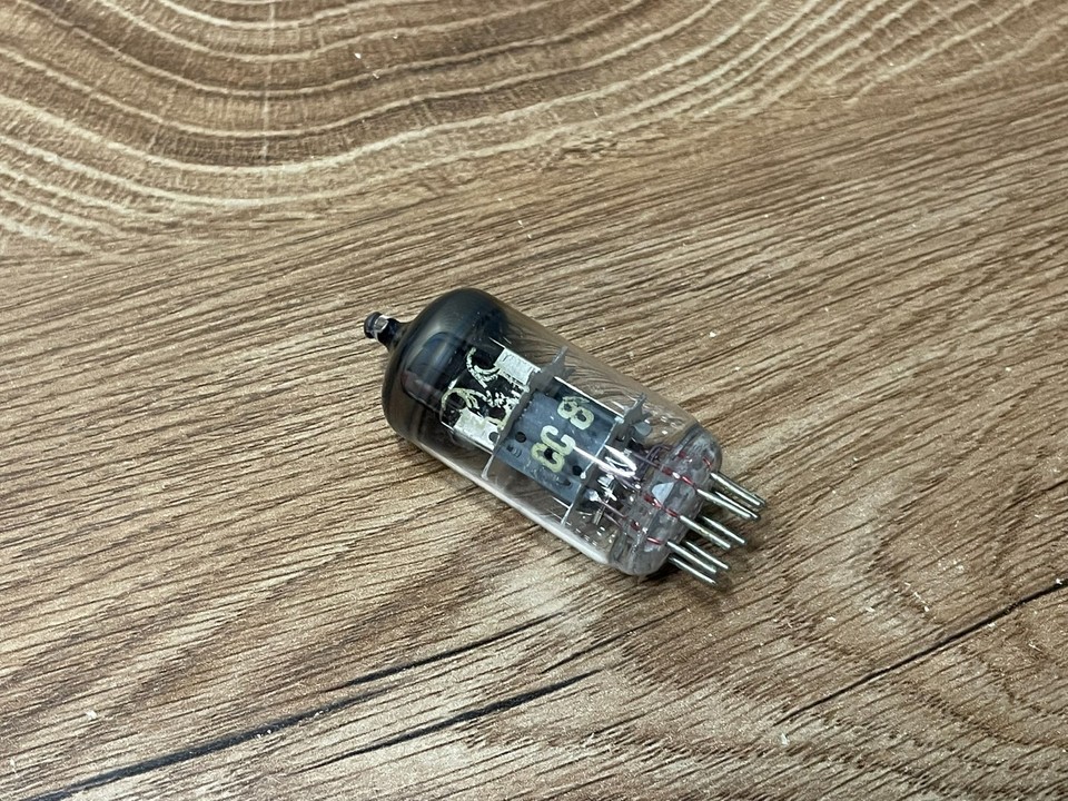 ONE NOS RFT ECC81 = 12AT7 VACUUM AUDIO GERMAN PREAMP TRIODE TUBE | eBay