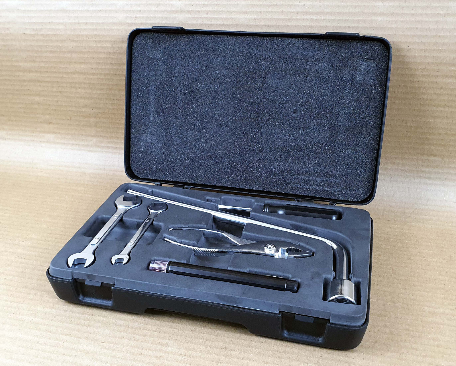Lexus LS400 LS430 1994-2006 Trunk Emergency Wrench Tool Kit Box | eBay