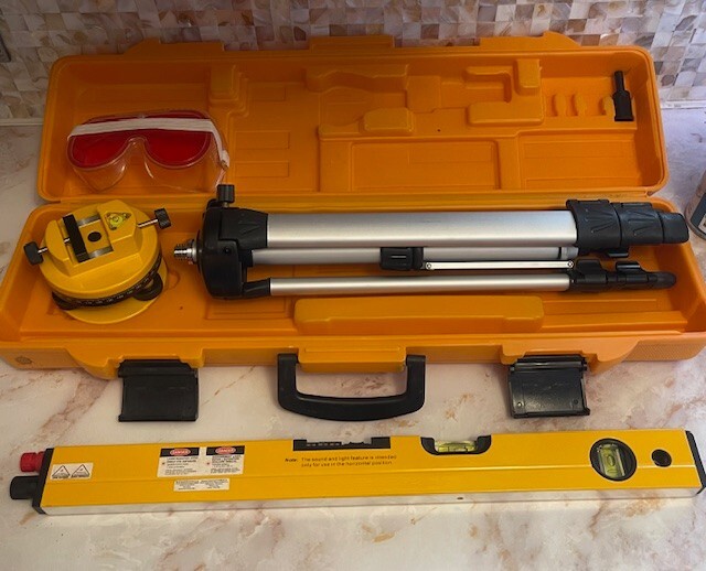 Johnson Hot Shot Sound & Light Laser Level Kit Yellow w/ Case #9105 / ...