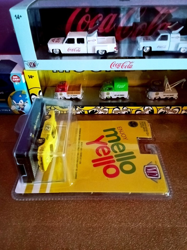 2020 M2 Machines 1:64 Chase Mello Yello 1971 DODGE CHARGER R/T HEMI | eBay