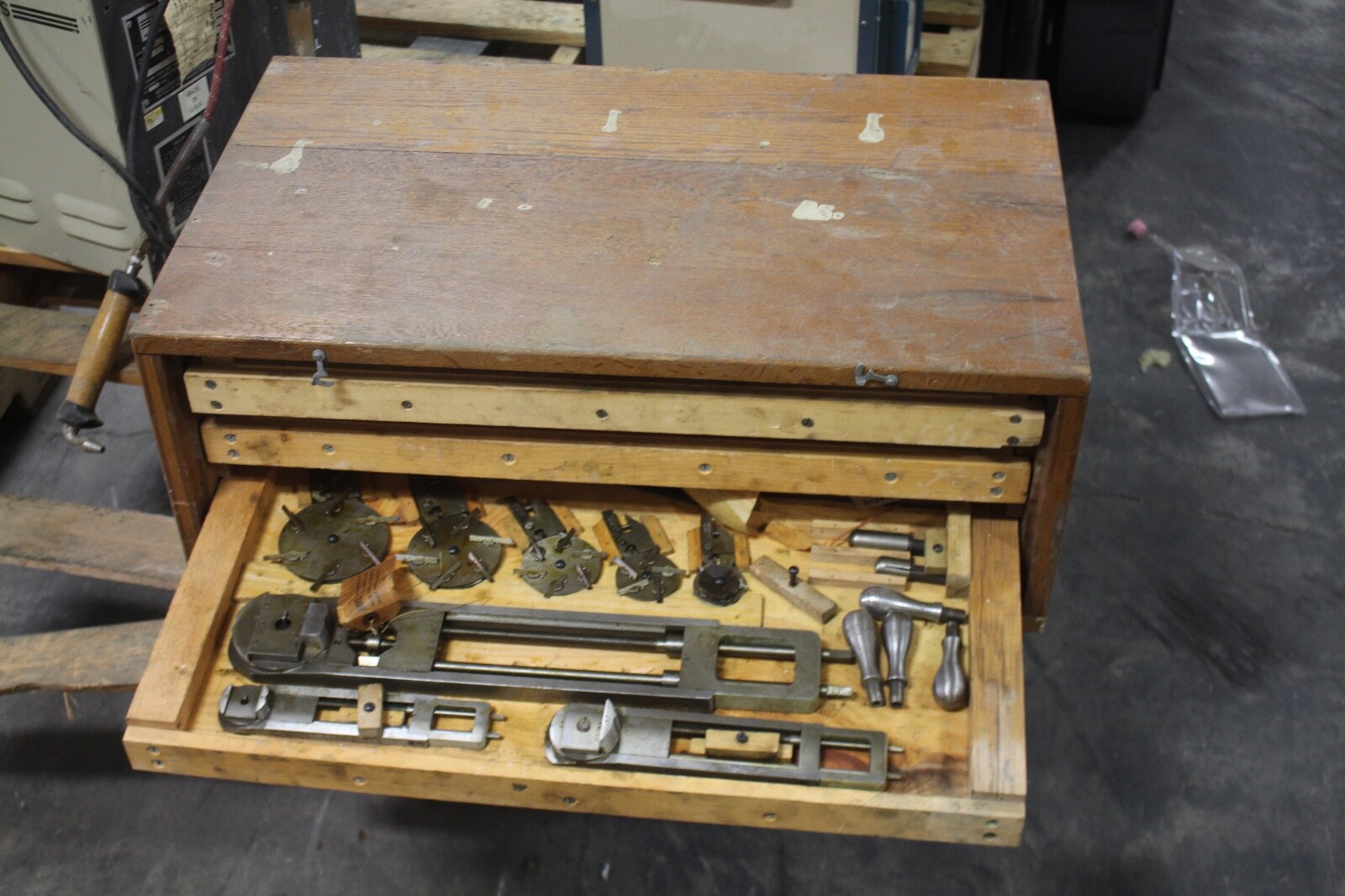 THE LEAVITT MACHINE COMPANY GATE VALVE RESEATING OUTFIT 2-8-C | eBay