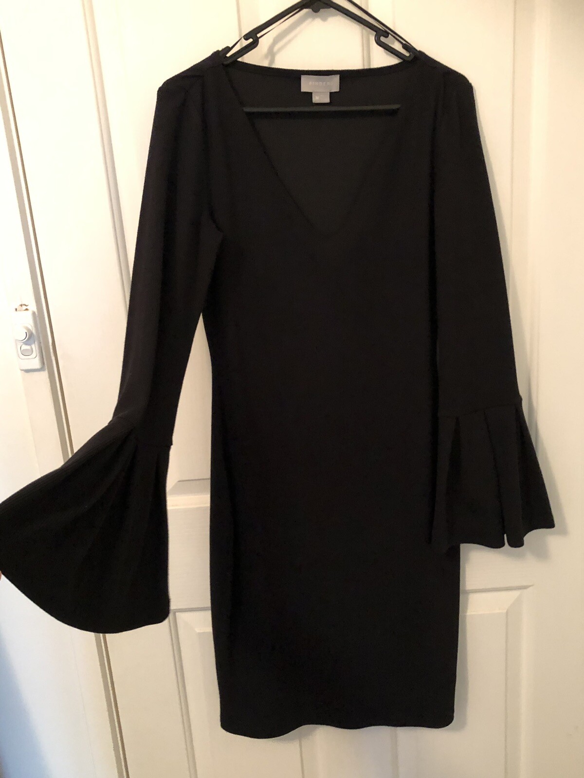Finders Signs Black Long Belle Sleeve Cocktail Formal Dress Size Medium ...
