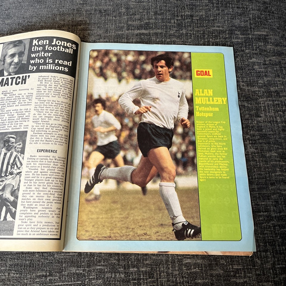 Goal Magazine 27 Mar 1971 Gordon Banks John Sjoberg Larry Lloyd Alan ...