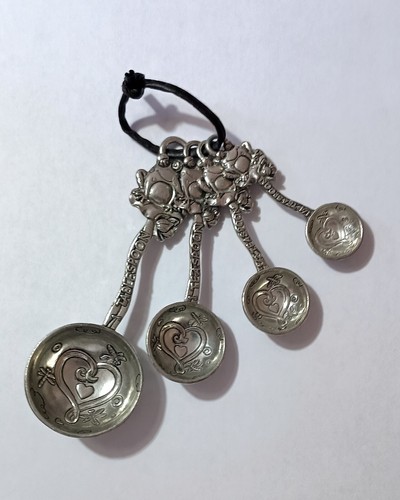 GANZ 4-Piece Measuring Spoons Frogs, Hearts & Croak | eBay