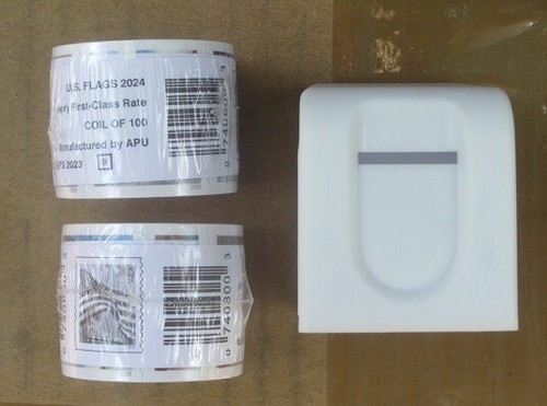 2 ROLLS OF 100 USPS FIRST CLASS POSTAGE US FLAG STAMPS 2023 with ...