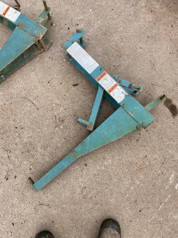 2 Used Scaffolding Steel Pump Jacks Ladder Siding Walk Board Roofing ...