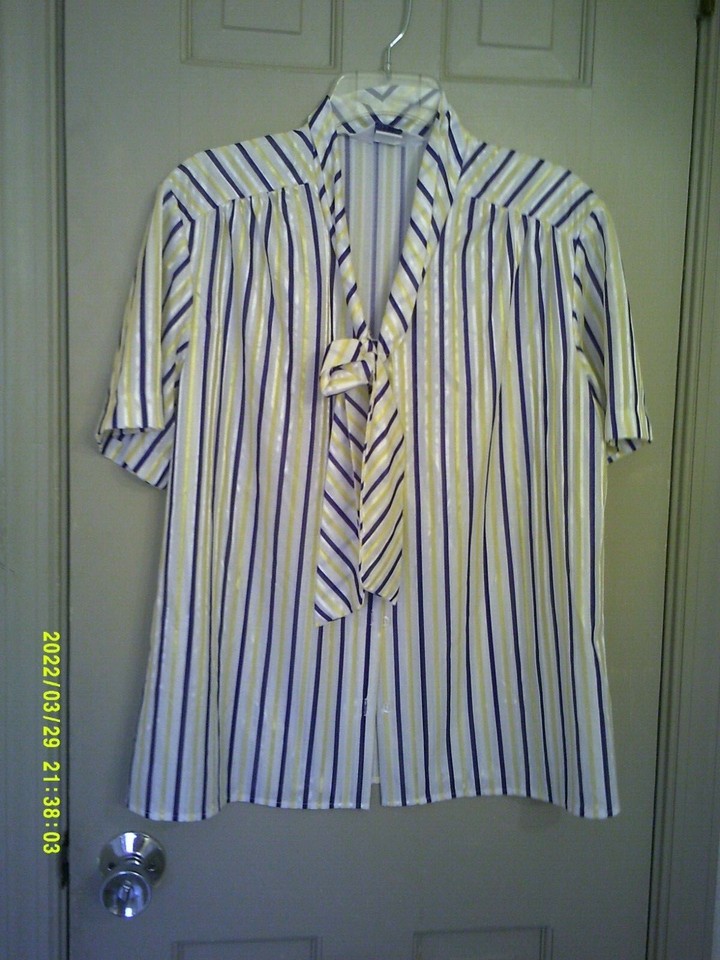 Ladies Cape Cod Brand Blouse, size 20. Short sleeves, collar, tie at ...