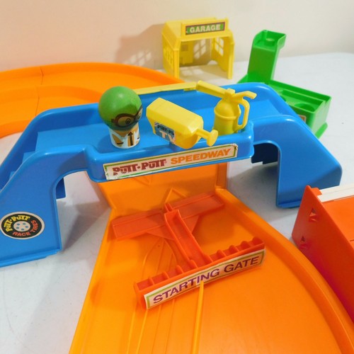 VTG Mattel Putt Putt Speedway Race Track 1974 Near Complete Weebles ...