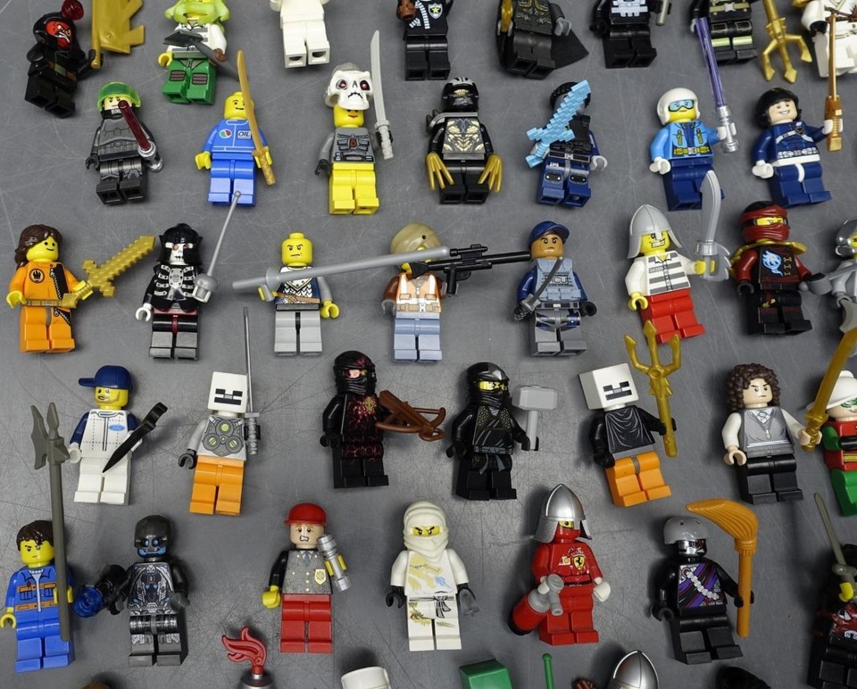 HUGE Lot 100 LEGO Minifigures Mini Figs Mixed Sets Parts/Replacement ...