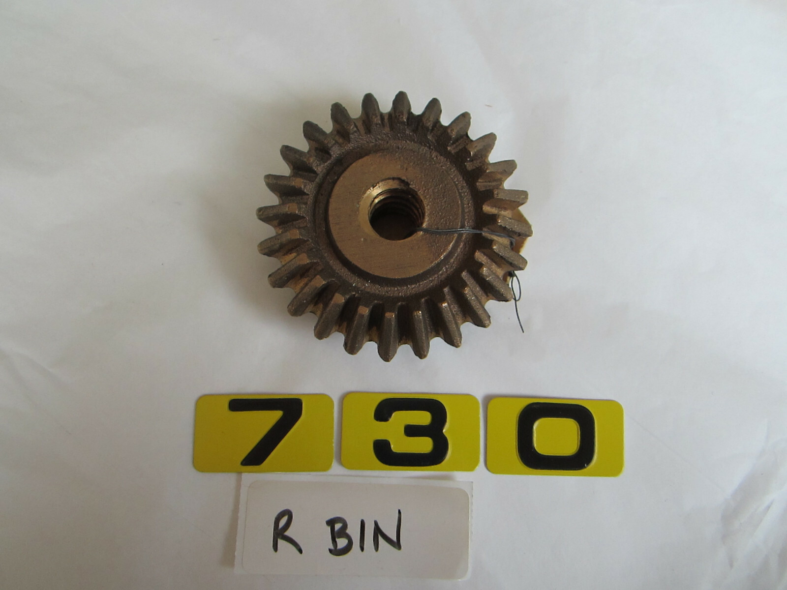 BRASS 24 TOOTH BEVEL GEAR WITH ACME THREADED SHAFT | eBay