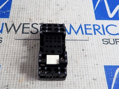 Allen Bradley 700-HN103 Ser B 7 Amp 300 Volt 14 Pin Relay Socket Base ...