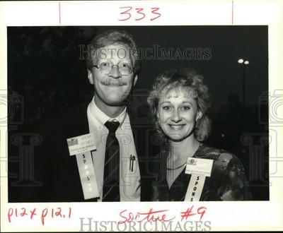 1993 Press Photo Kent Utsey and Kathy Hubbell sponsors of a hospice ...