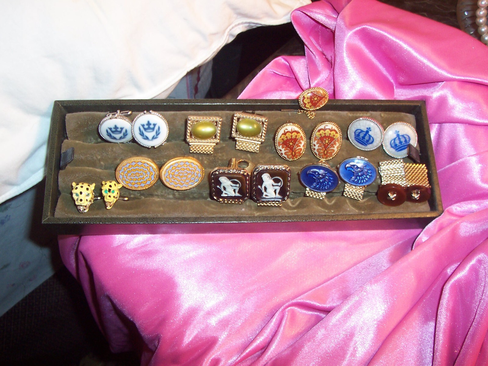 Lot 9 Pairs Vintage Cuff Links Gold Silver Tone 2ROYAL COPENHAGEN | eBay